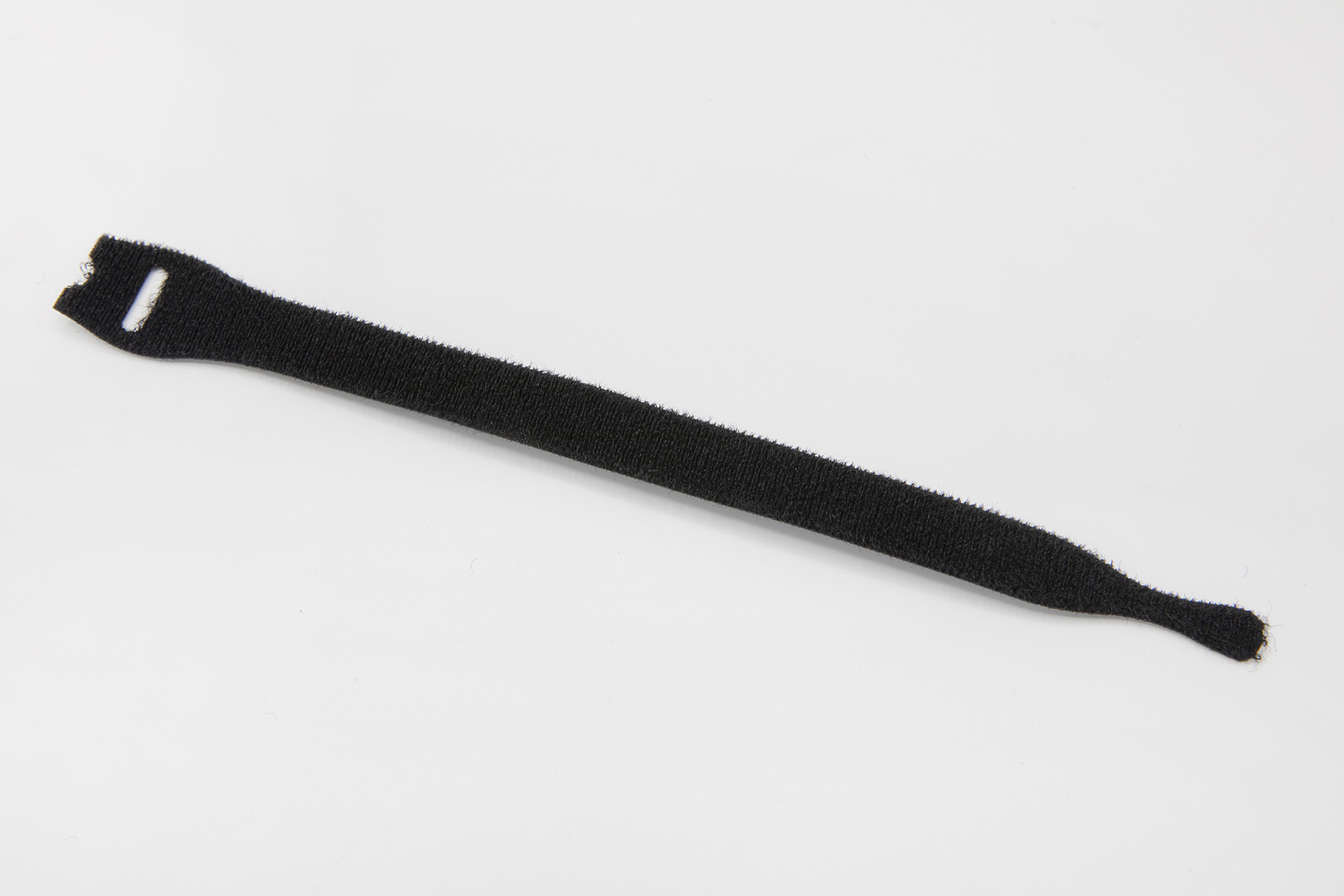 Lorentzen & Pladsen AS. VELCRO® Brand ONE-WRAP® Strap 20 mm x 150 mm sort