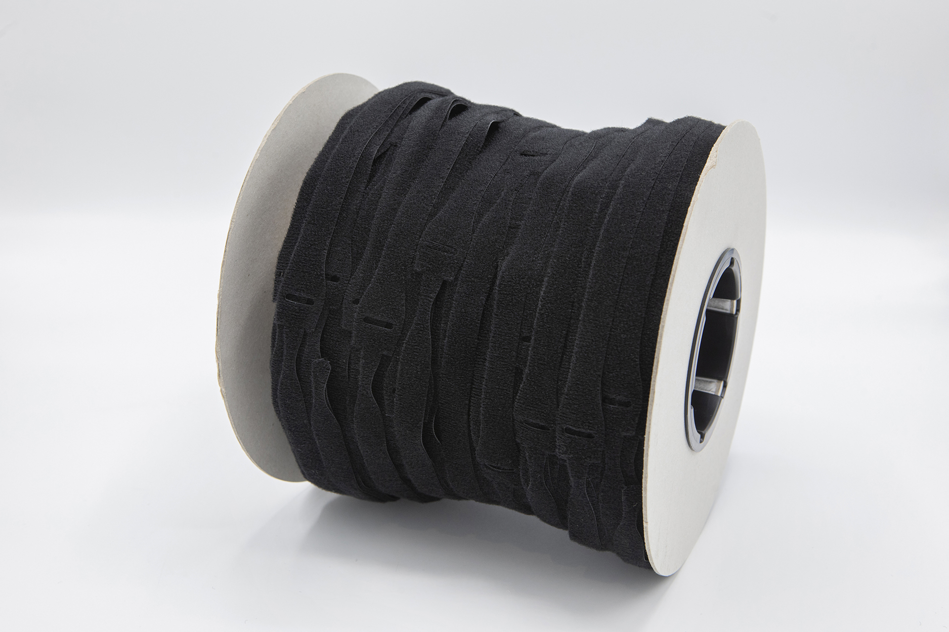 Lorentzen & Pladsen AS. VELCRO® Brand ONE-WRAP® Strap 20 mm x 150 mm sort