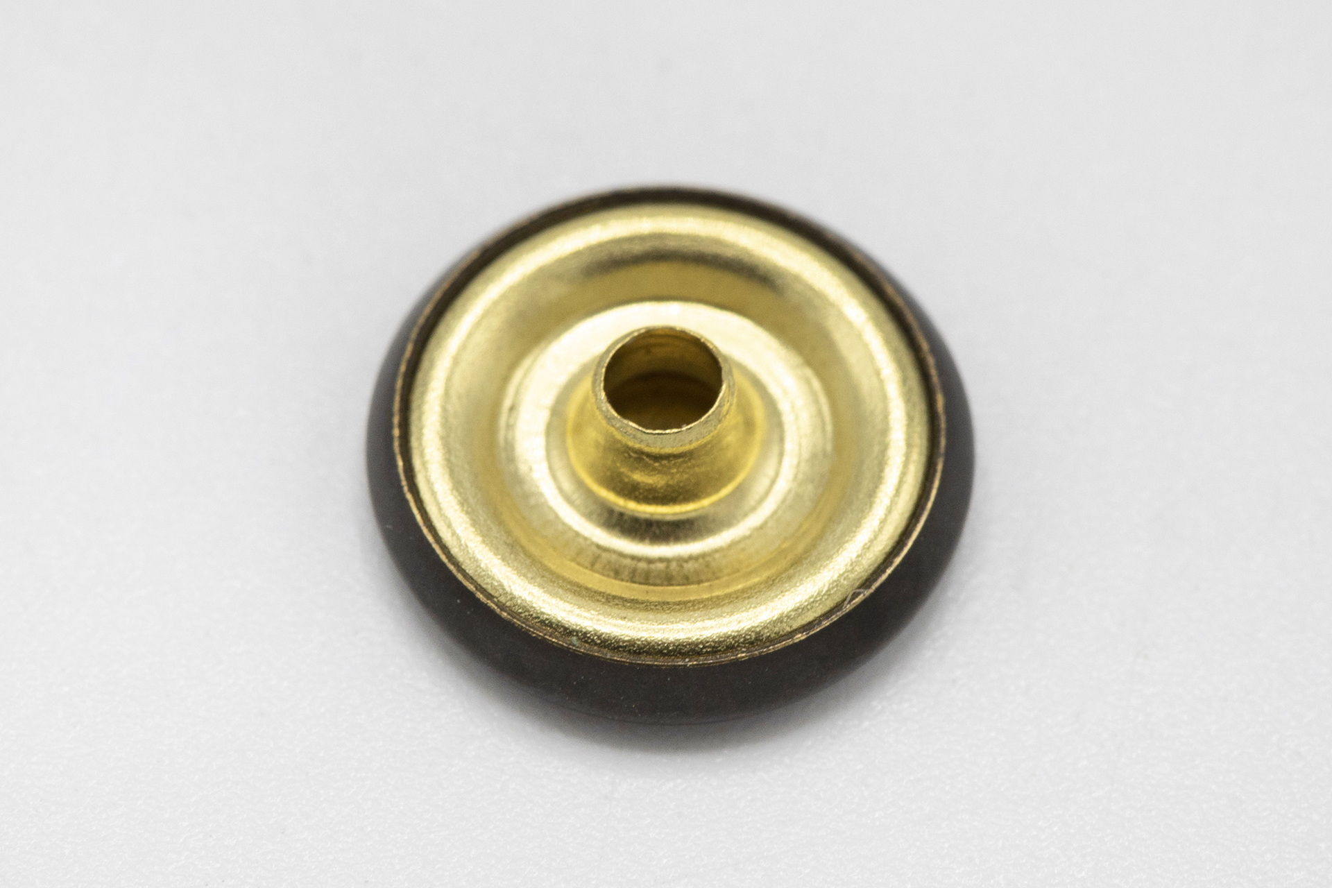 Lorentzen & Pladsen AS. Trykknapper 4S oxid 1 kalott 18